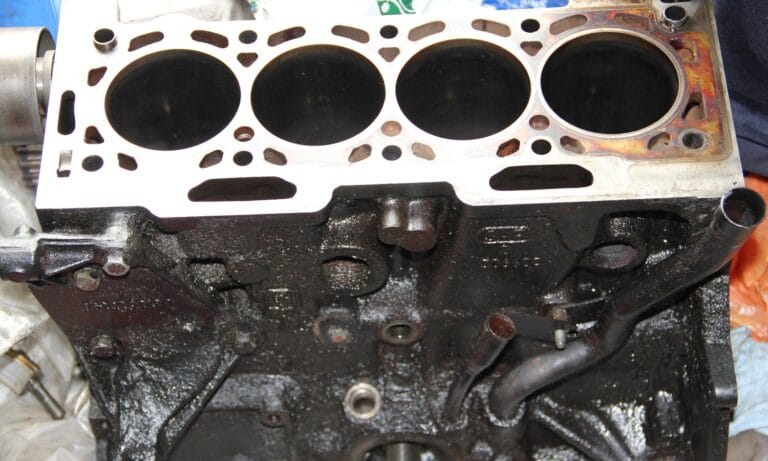 El bloque motor: qué es, de qué está hecho, partes, tipos, fabricación