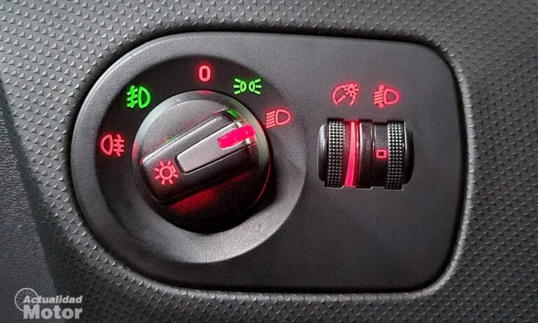 Nebelscheinwerfer: Symbole, wann sie zu verwenden sind und wie