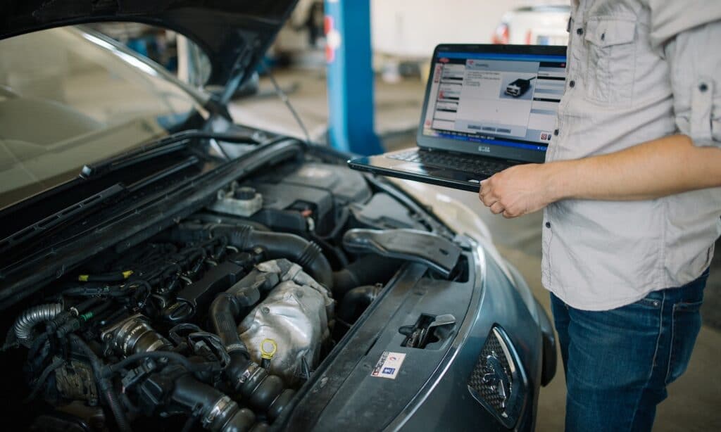 Unité de commande de voiture : l'ECU, sa fonction, ses pièces, ses ...