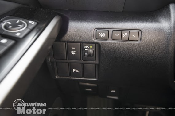 Prueba Lexus IS 300h, al volante