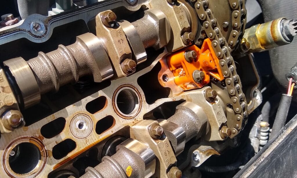 El árbol de levas: qué es, dónde está, cómo funciona, averías, precio…