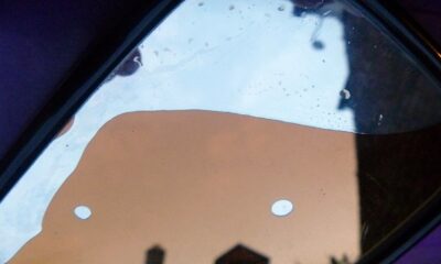 How an electrochromic rear view mirror really works