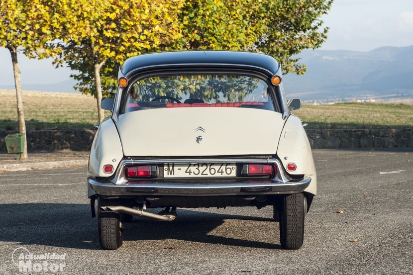 Retrotest Citroën DS 19, 60 years being an icon