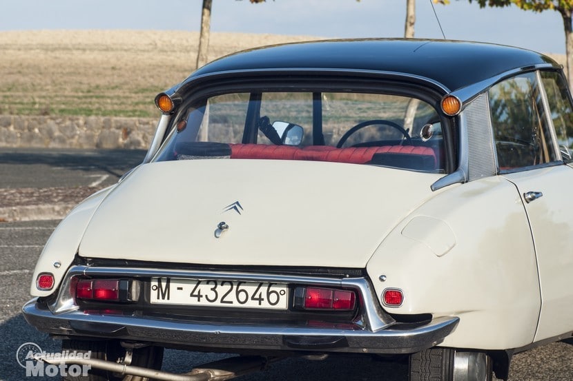 Retrotest Citroën DS 19, 60 years being an icon