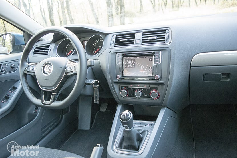 Тествайте Volkswagen Jetta 2.0 TDI BMT 110 CV, автентичен пътник