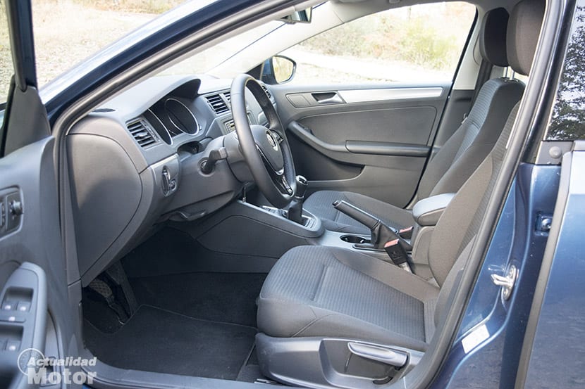 Тествайте Volkswagen Jetta 2.0 TDI BMT 110 CV, автентичен пътник