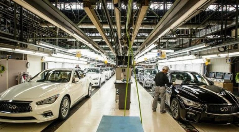 Infiniti inicia la producción del renovado Q50 en su fábrica de México ...