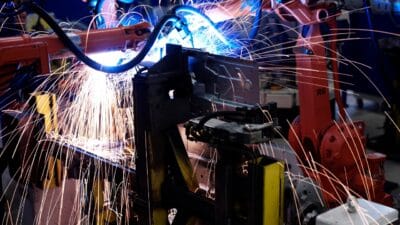 Infiniti inicia la producción del renovado Q50 en su fábrica de México