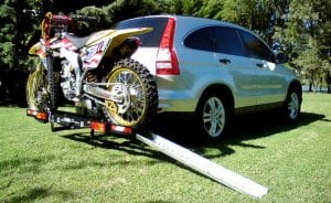 Instalar un enganche de remolque y no morir en el intento