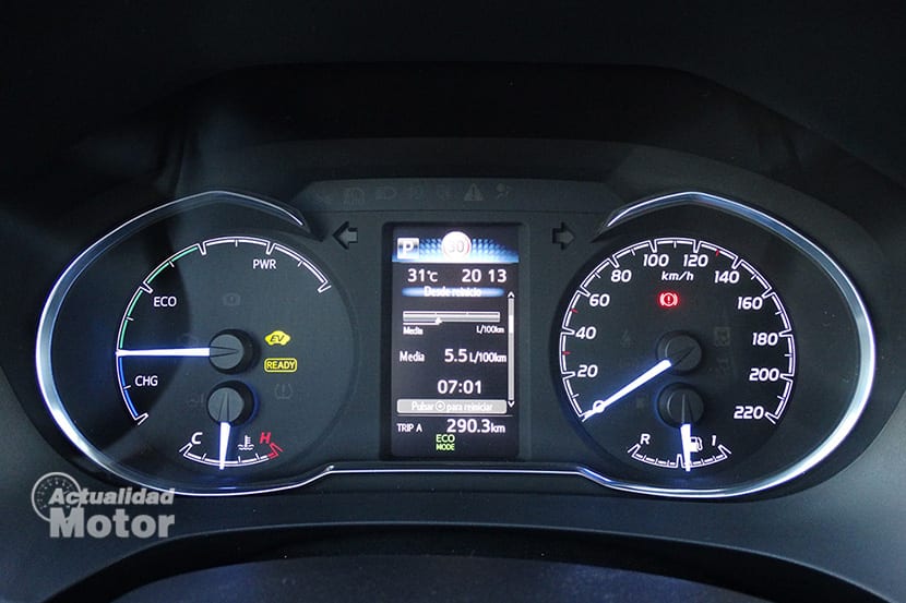 Prueba Toyota Yaris Hybrid, la única alternativa híbrida del segmento B