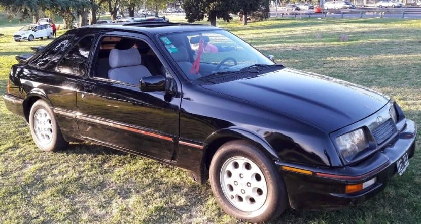 Curiosity: Diego Maradona's Ford Sierra XR4 is for sale