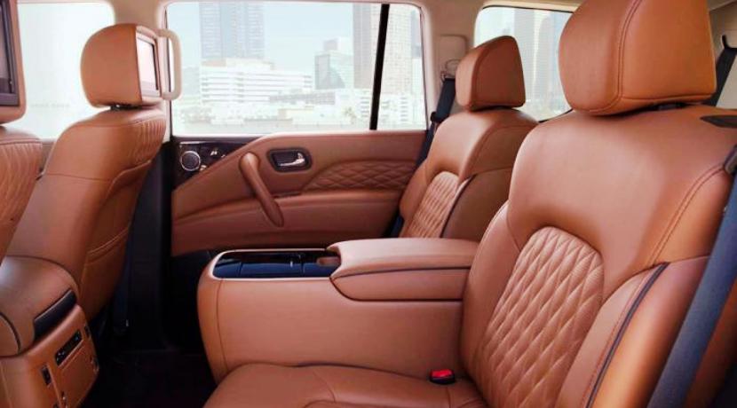 Infiniti presents an in-depth review of the large QX80 SUV
