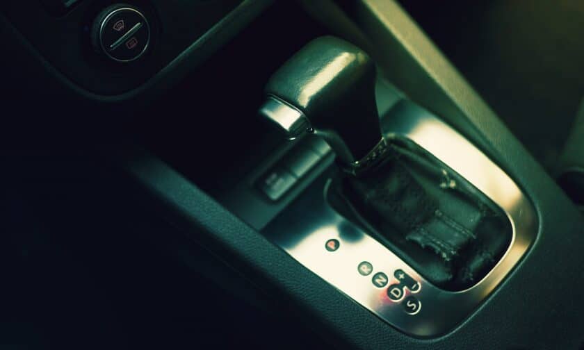 How to check the oil level of the automatic gearbox