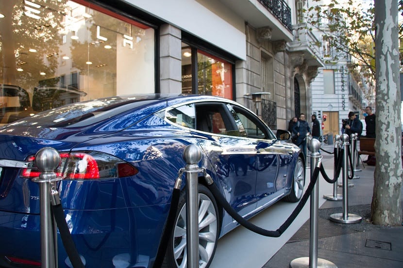 The new Tesla dealership in Madrid is now open to the public (video)