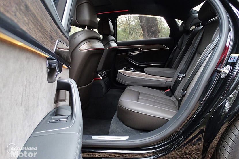 Test Audi A8, at the wheel of technology, comfort and luxury