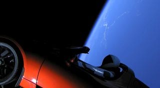¡Misión cumplida! El cohete de SpaceX despega y lleva el Tesla Roadster ...