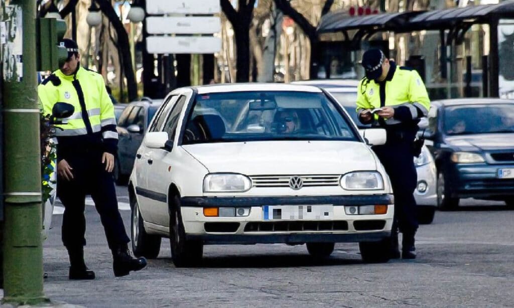 Consultar multas de tráfico: por matricula, con Clave y más