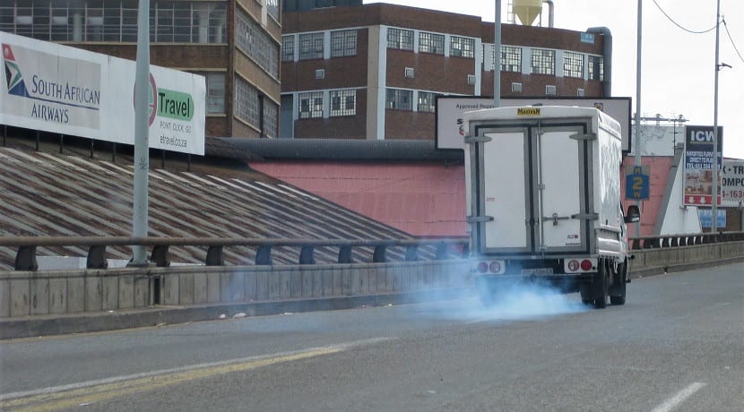 Ang usok ng sasakyan namin