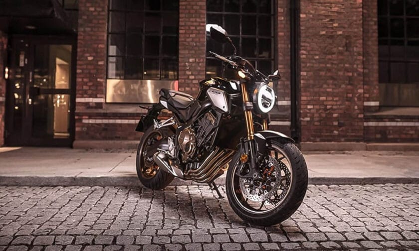 A2 motorcycle license: age, requirements and exams to get it