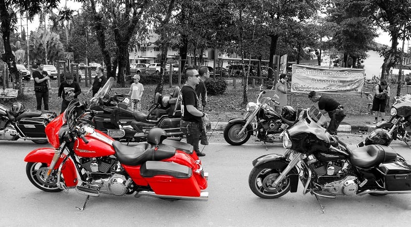 How to remove scratches from your car or motorcycle