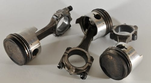 Le piston, cœur du moteur : qu'est-ce que c'est, fonction, pièces ...