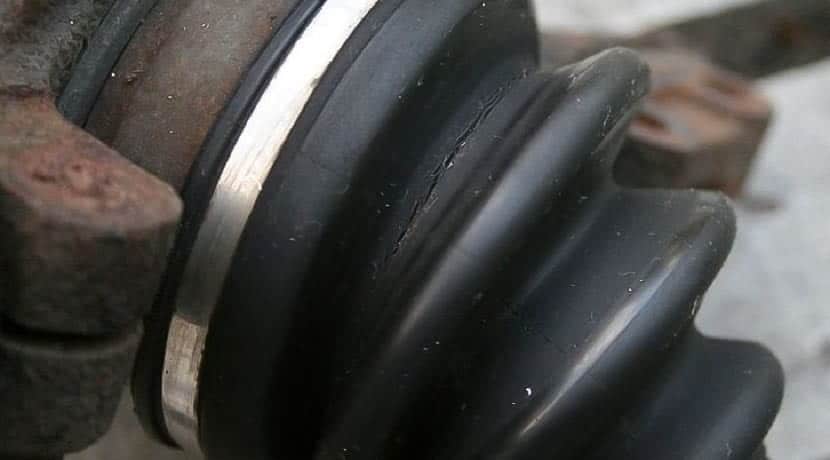 Transmission bellows broken