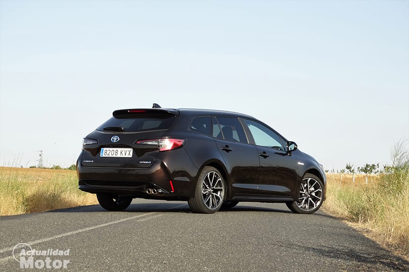 Test Toyota Corolla Touring Sports 2.0 hybrid 180H (with video)