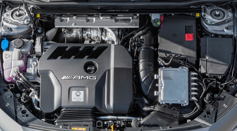 El Mercedes AMG C 63 dirá adiós al V8 para llevar un L4 híbrido