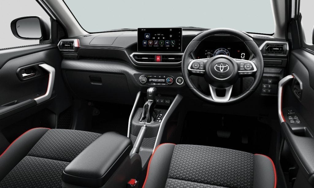 Japón recibe un nuevo B-SUV: llega al mercado el simpático Toyota Raize