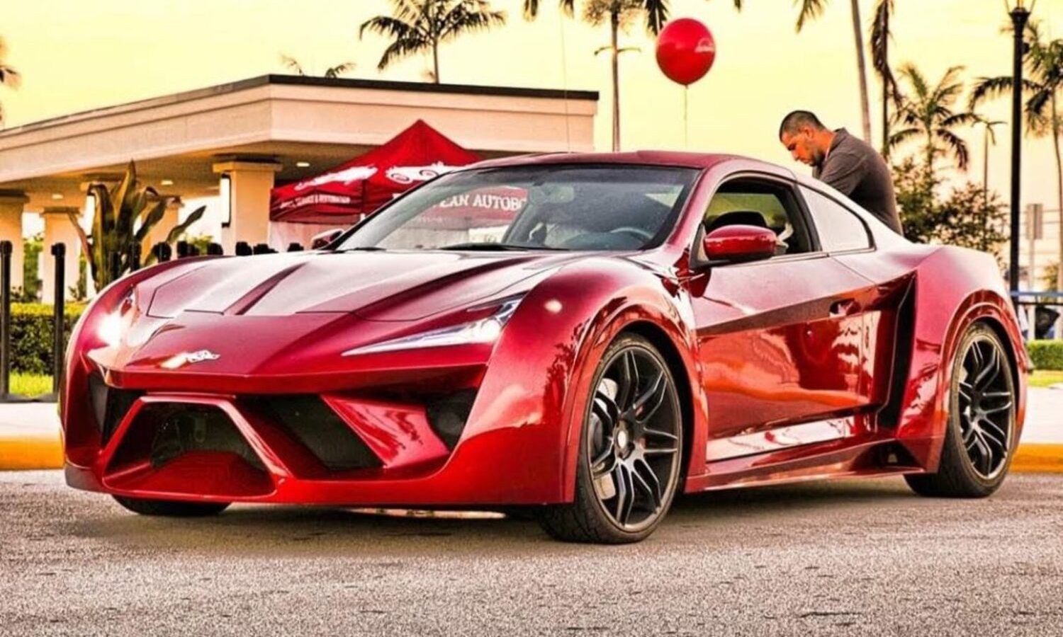 Etwas Seltsames, Seltsames, Seltsames! Der Zedro Notorious ist ein ...