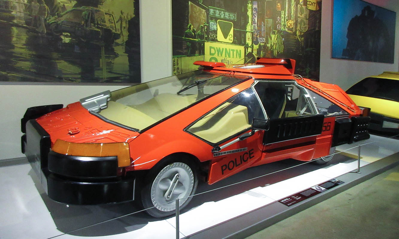 Pickup Tesla Cybertruck: to ni bila šala ... izgleda kot nekaj iz Blade ...