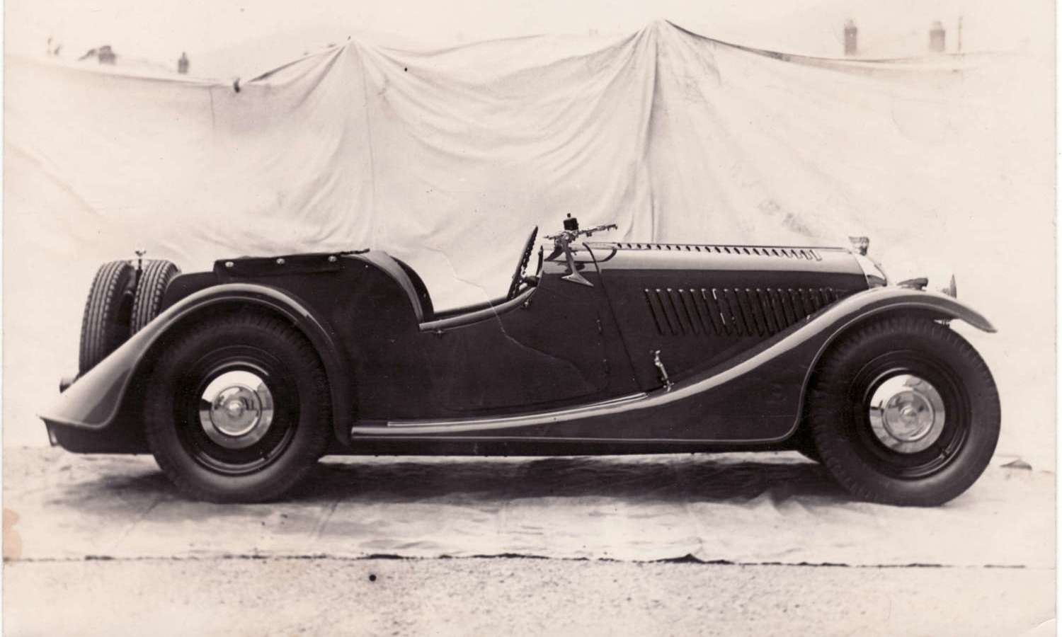 Morgan wird die alte Basis von 1936 durch die neue CX-Generation ersetzen