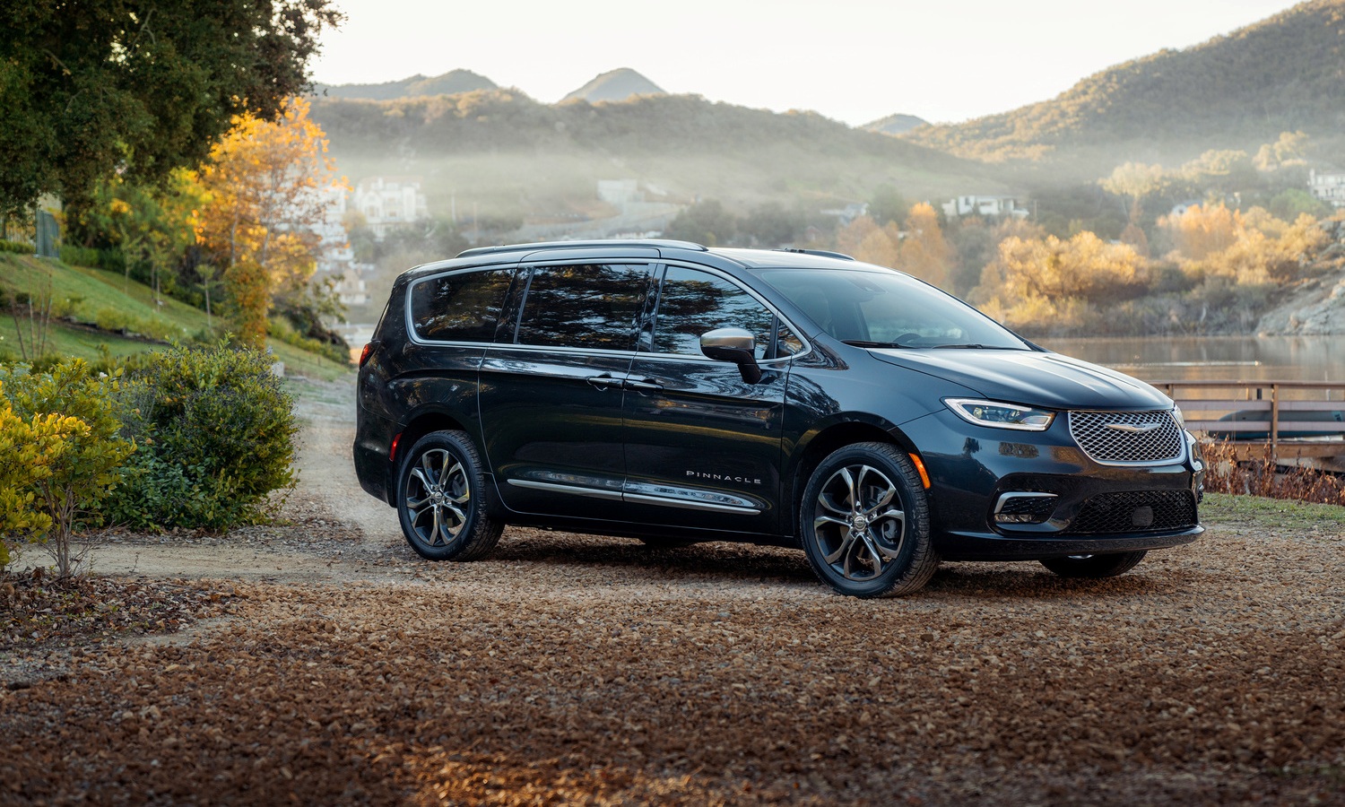 Chicagos toimub värskendatud 2020. aasta Chrysler Pacifica ametlik ...