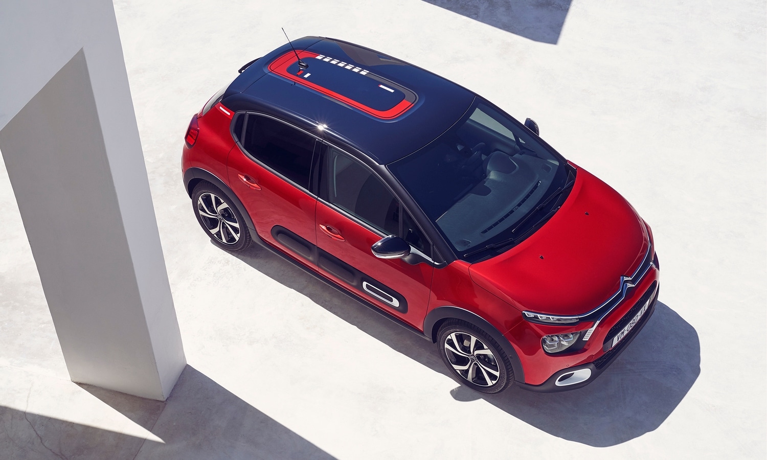 With all of you, the restyling of the successful, daring and original ...