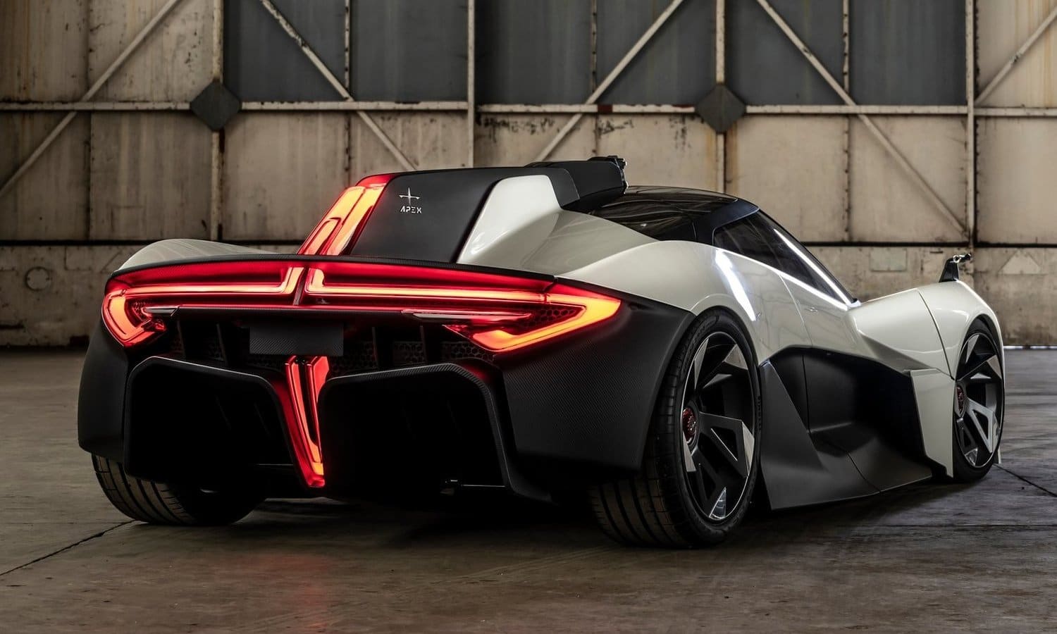 Apex AP-0: 660 electric hp to accelerate from 0 to 100 in 2,3 seconds