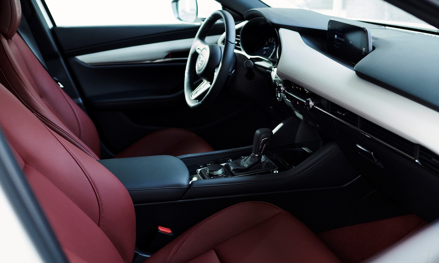 Mazda 100th Anniversary: the Hiroshima house celebrates 100 years of life