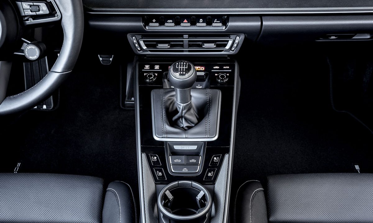 7-speed manual transmission and other improvements come to the Porsche 911