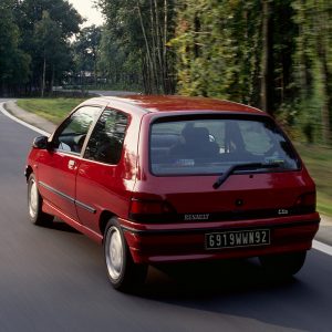 El Renault Clio, uno de los utilitarios más exitosos, cumple 30 años