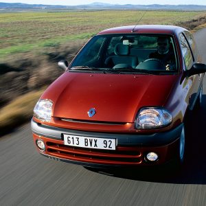 El Renault Clio, uno de los utilitarios más exitosos, cumple 30 años
