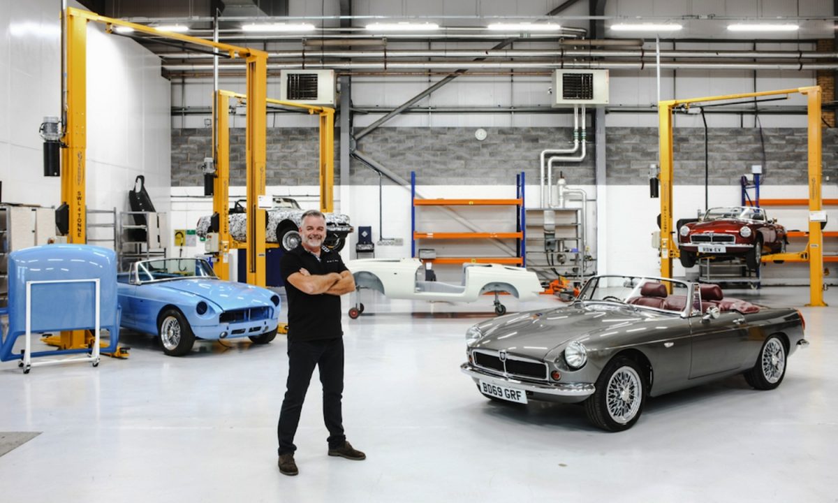 RBW EV Roadster, la versión remasterizada y a pilas del MGB Roadster