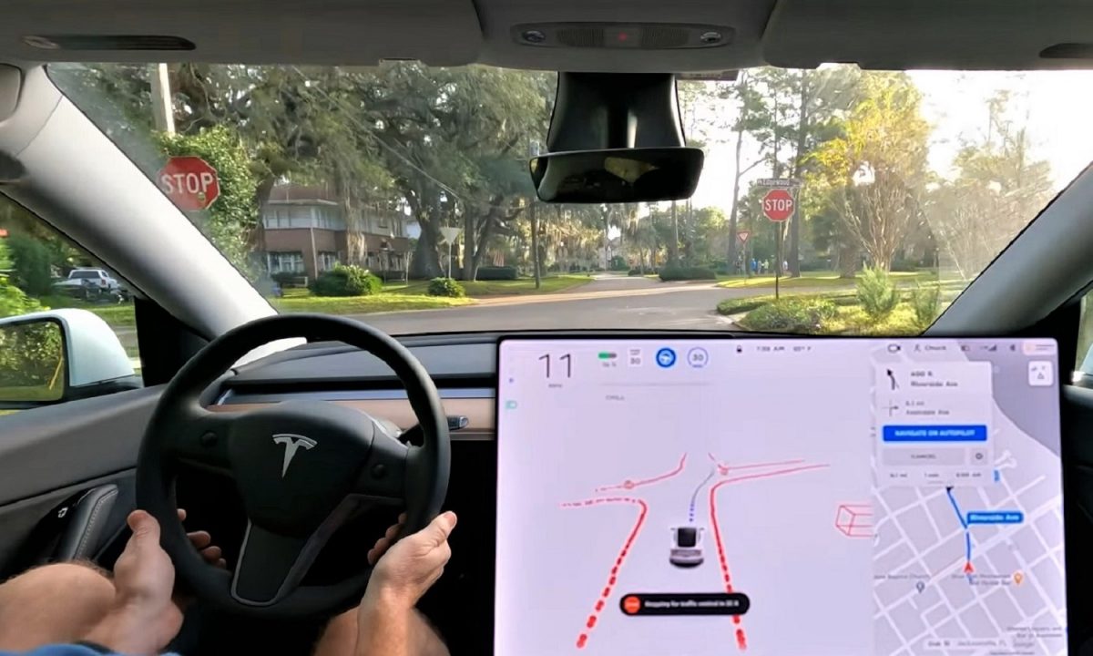 This is how an autonomous Tesla Beta avoids a hit-and-run (video)