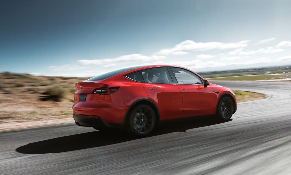 O Tesla Model Y 2025: redesign, autonomia e mais detalhes revelados