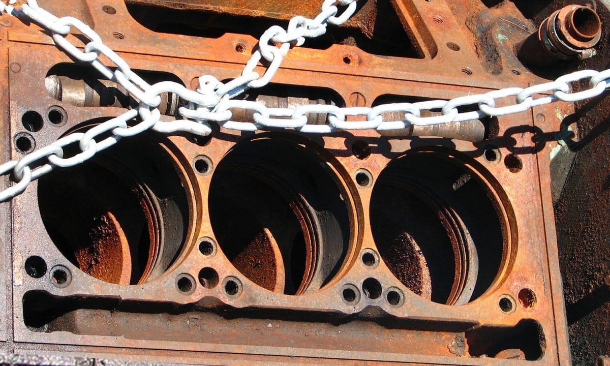 Wet, dry and direct sleeves: differences and installation on the engine