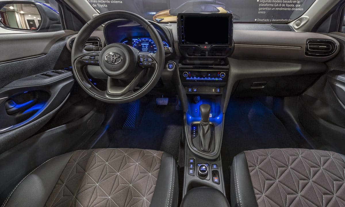 We got into the new Toyota Yaris Cross for the first time!