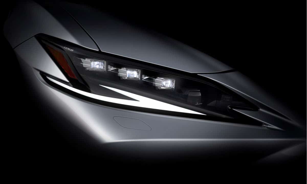 Lexus ES: La berlina premium nipona refresca su imagen y suma dotación