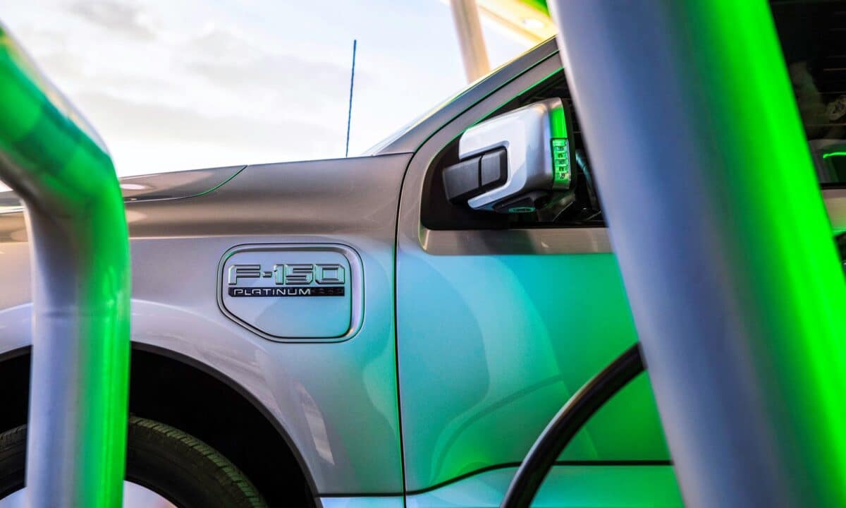 Ford F-150 Flash ¿Habrá una versión picante del F-150 eléctrico?