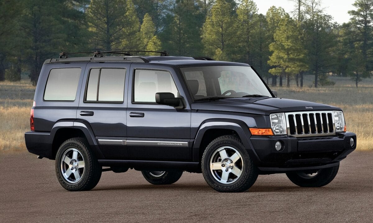 Stellantis brings back the Jeep Commander for its new 7-seater D-SUV ...