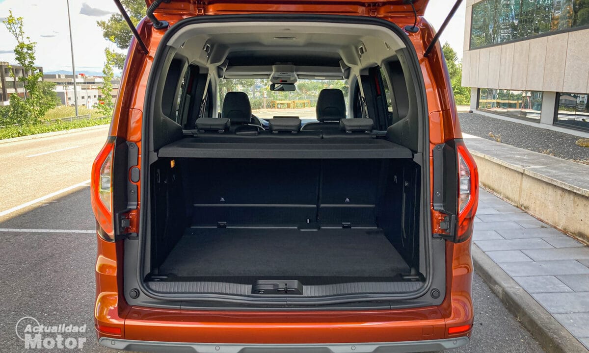 Test Renault Kangoo Combi Blau dCi 95 CV Handbuch 6v