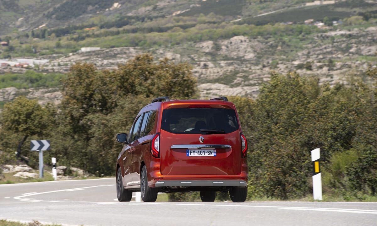 Test Renault Kangoo Combi Blau dCi 95 CV Handbuch 6v