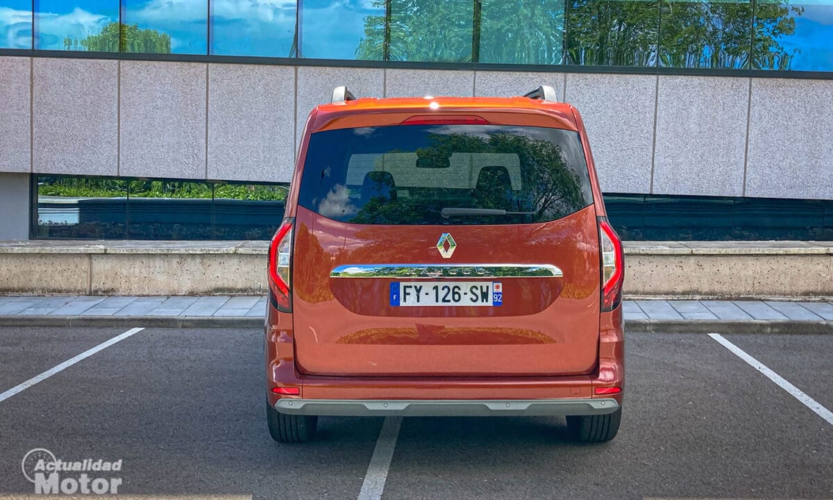 Test Renault Kangoo Combi Blau dCi 95 CV Handbuch 6v